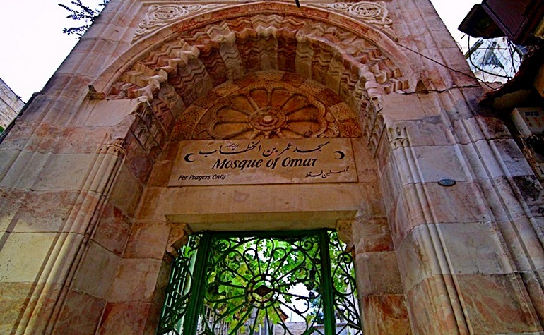 Mosque of Umar (رضي الله عنه) - IslamicLandmarks.com