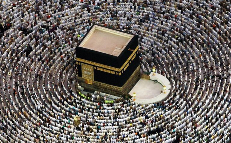 The Ka'bah - The House of Allah - IslamicLandmarks.com