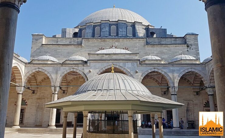 Yavuz Selim Mosque - IslamicLandmarks.com