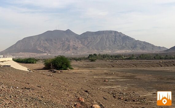 Jabal Ayr (Mount Ayr) - IslamicLandmarks.com