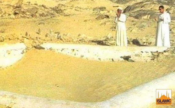 Burial place of the Martyrs of the Battle of Badr - IslamicLandmarks.com
