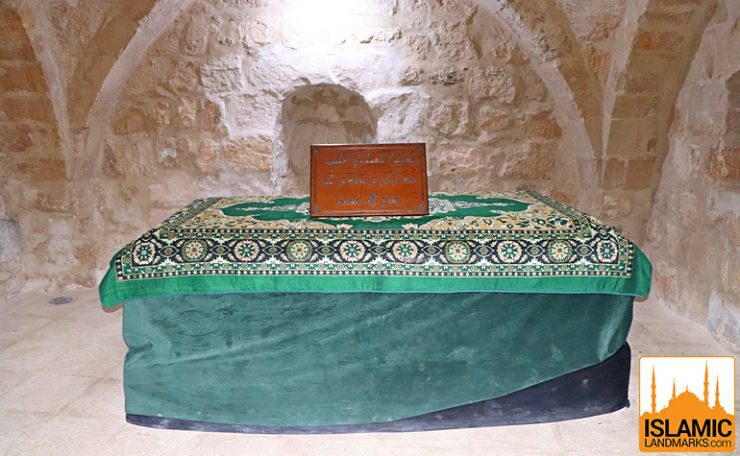Tomb of Muadh-bin-Jabal (رضي الله عنه) - IslamicLandmarks.com