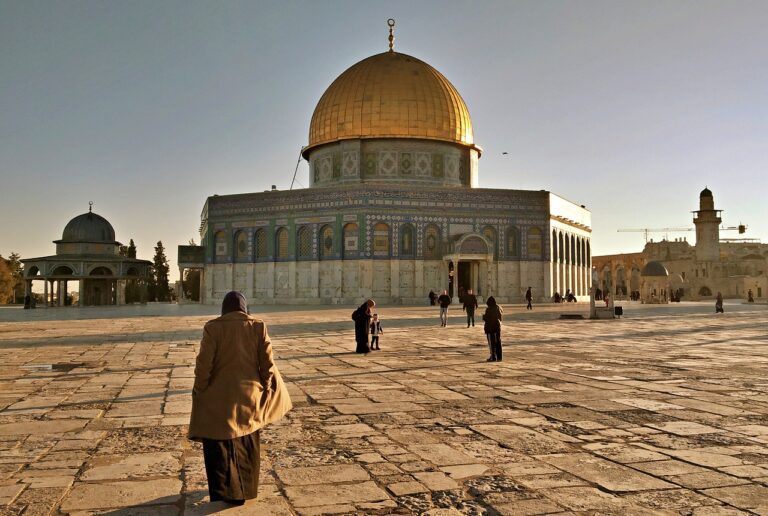 10 Spectacular Facts about Masjid Al Aqsa | Islamic Landmarks
