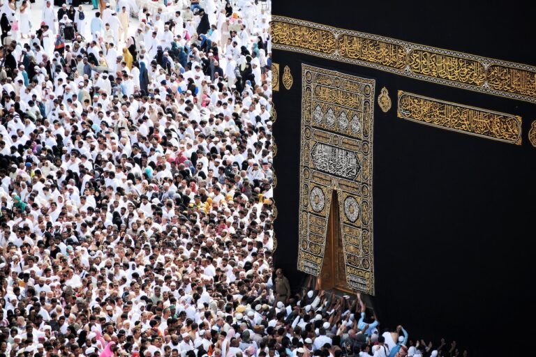 10 Fascinating Facts About Kaaba Every Muslim Must Know | Islamic Landmarks