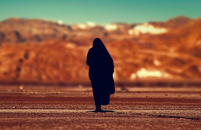 The Story of Hajar (AS) in Islam l Zamzam Water and Trusting In Allah SWT